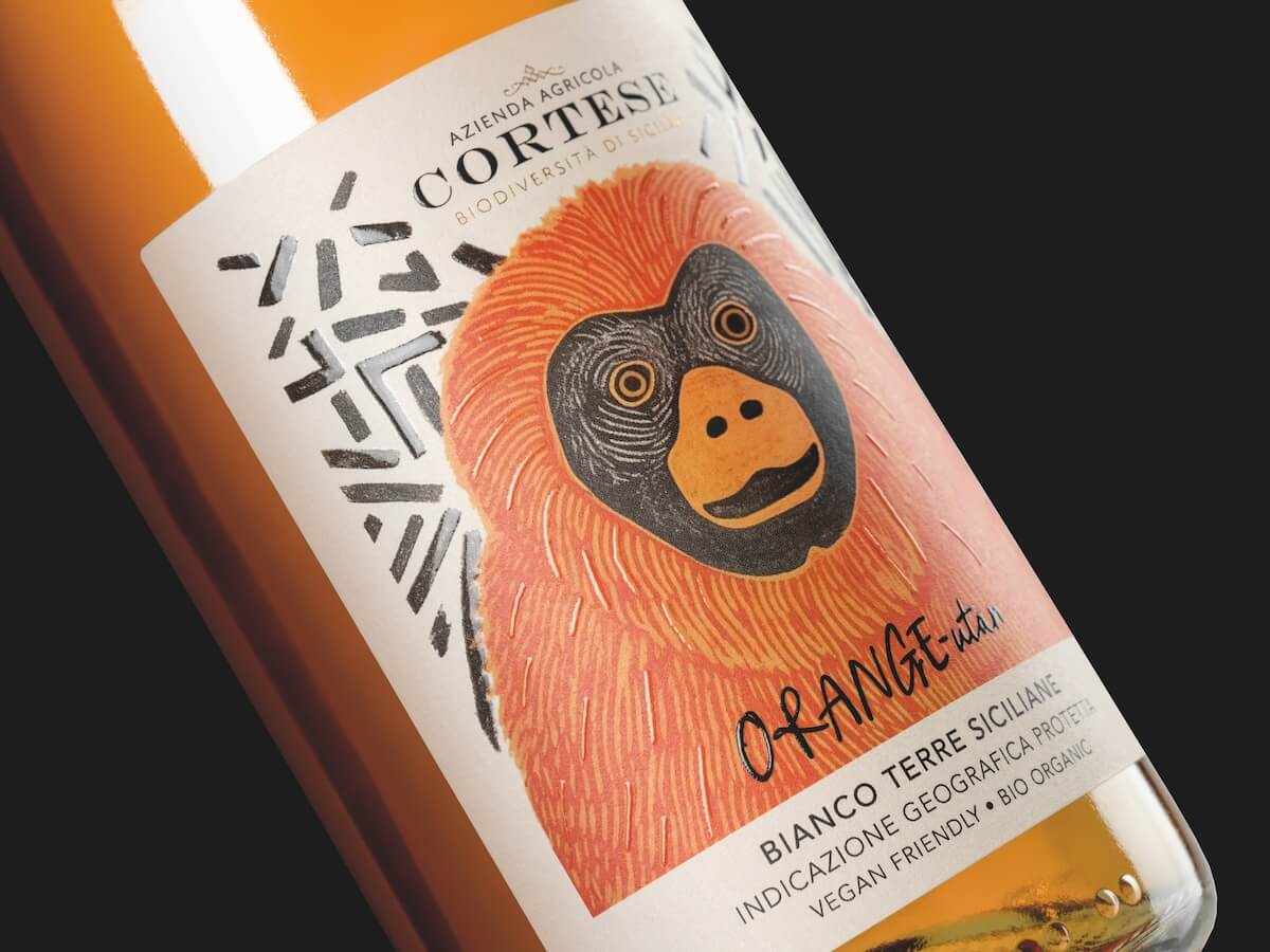Porte les couleurs de l'automne le nouveau vin orange sicilien Cortese